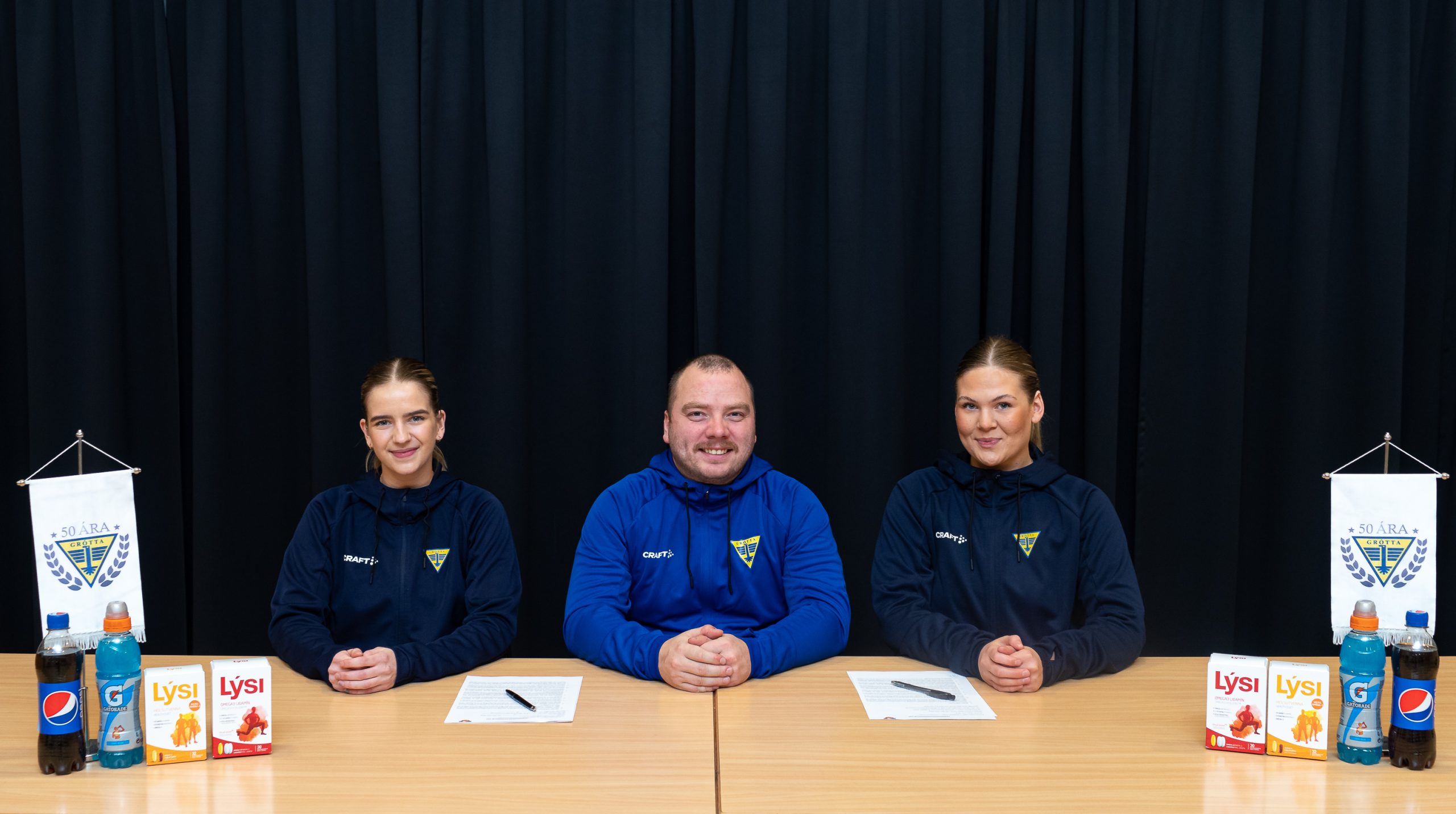 Katrín Helga og Rut skrifa undir þriggja ára samninga | Handbolti.is