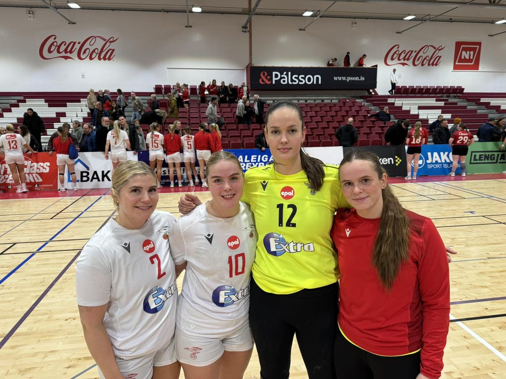 Sigríður bætir við sig ári á Hlíðarenda | Handbolti.is
