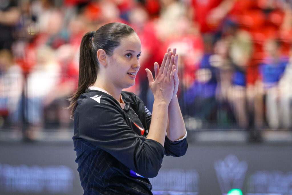 Valur vann sannfærandi sigur í fyrsta leik | Handbolti.is