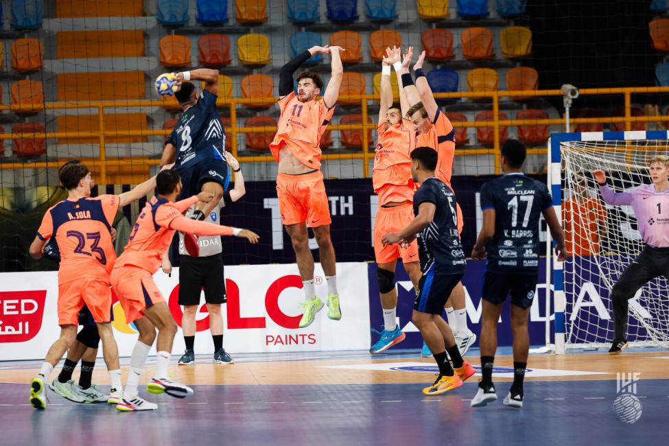 Viktor Gísli átti stórleik – 36 marka sigur hjá Bjarka | Handbolti.is