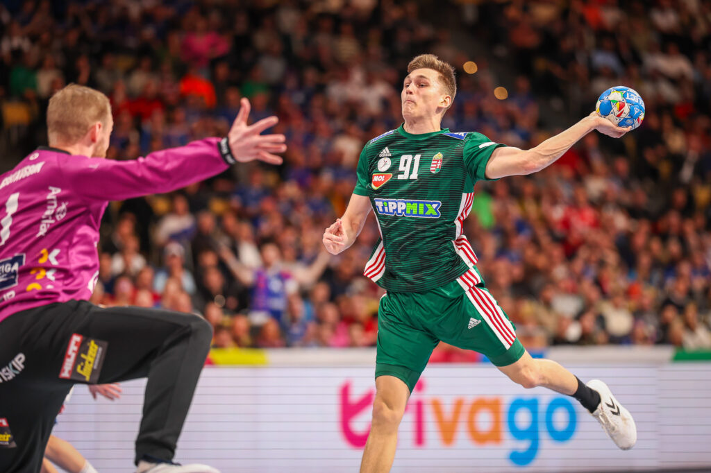 Sterkur hornamaður Ungverja er í óvissu | Handbolti.is