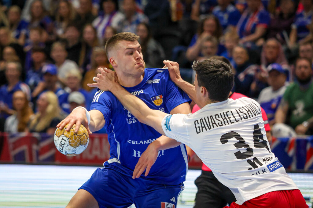 Nathan heldur tryggð við ÍR | Handbolti.is